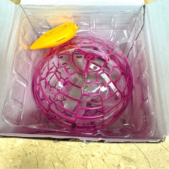 The Fly Orbb | Toys | Magic Flying Orb Led Rainbow Pink Purple Neon ...